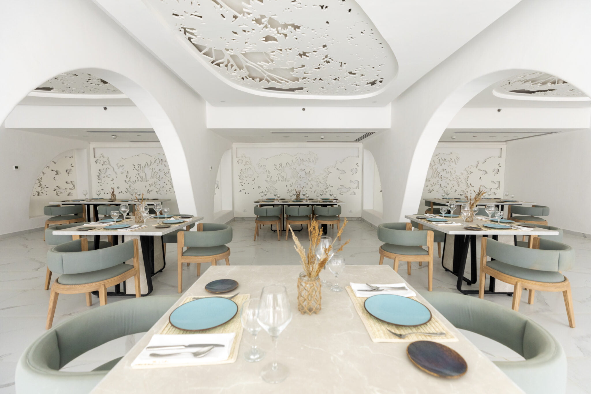 Munchery Restaurant – Meraki Resorts